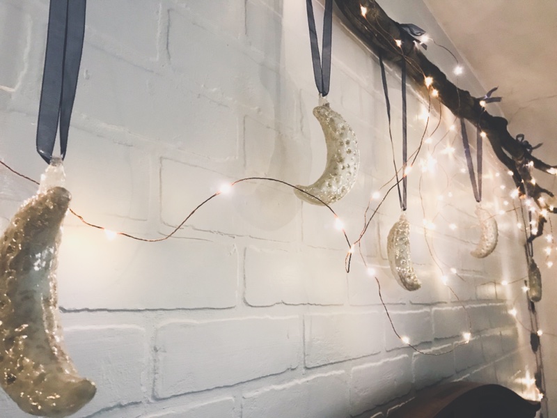 DIY: Moon Decor