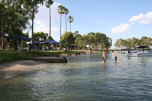 Home | Lake Charm Foreshore Caravan Park