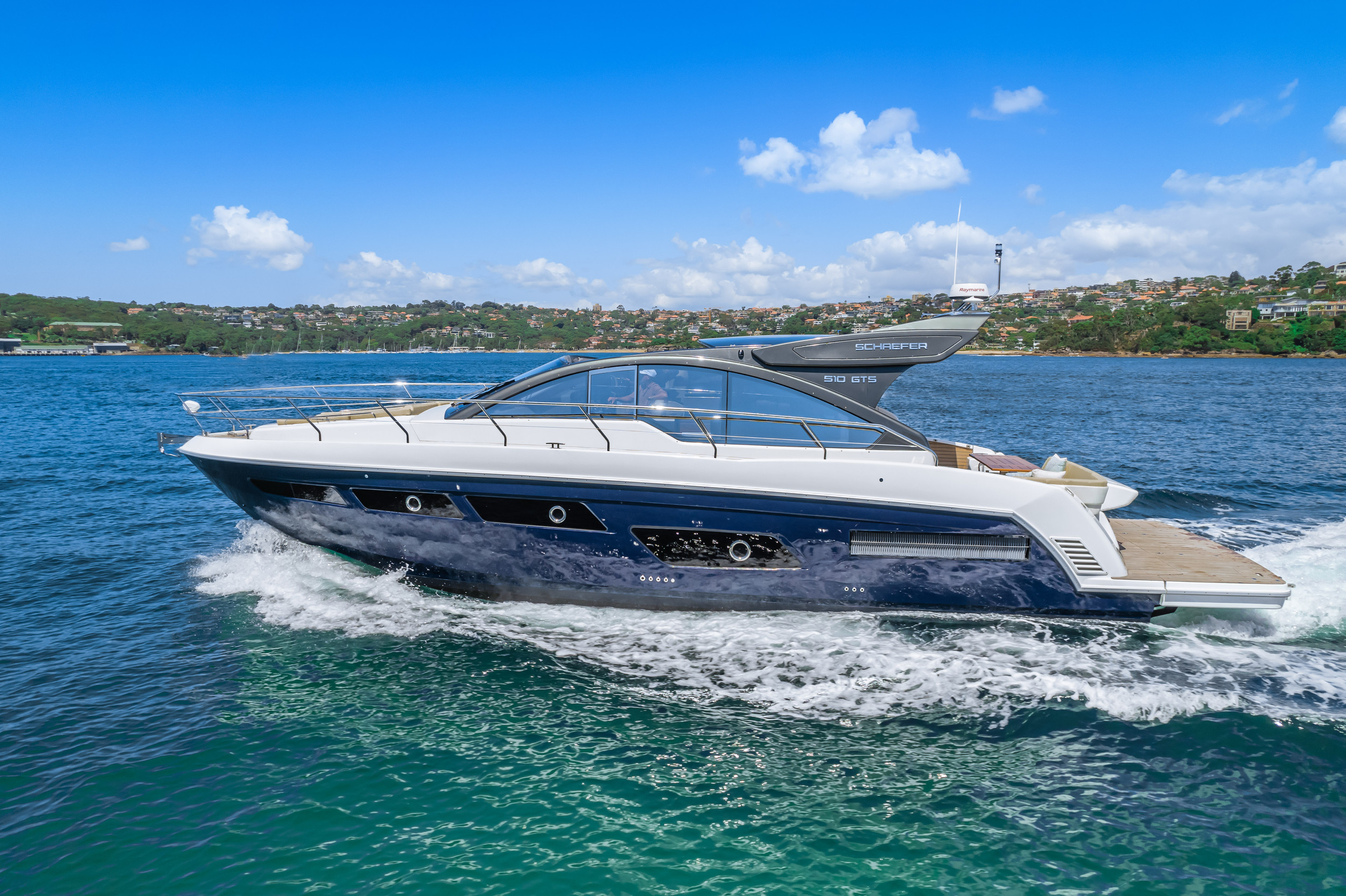52 Foot Cruiser Yacht, 52 Foot Luxury Flybridge Yacht