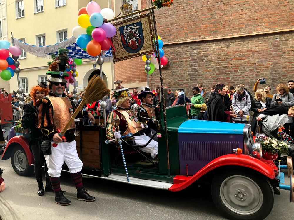 Carnival in Munich - Fasching Parade in Munich 2020 | Visit Munich ...