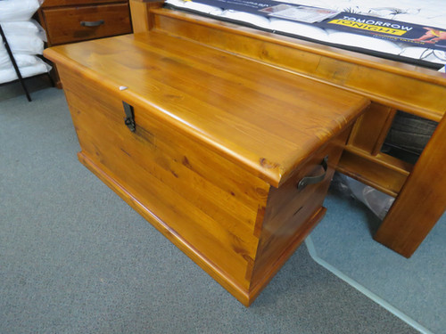 Fitzroy Blanket Box | Enfield