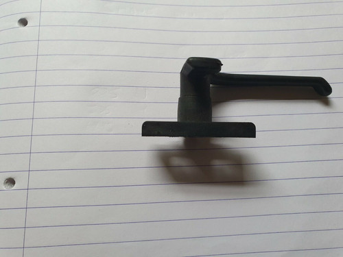 Caravan window catches x 2 | CD Caravan Breakers