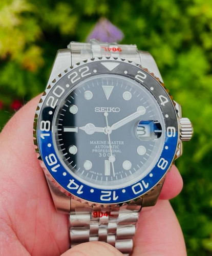 Seiko Mod Batman GMT on Jubilee | JB Mods
