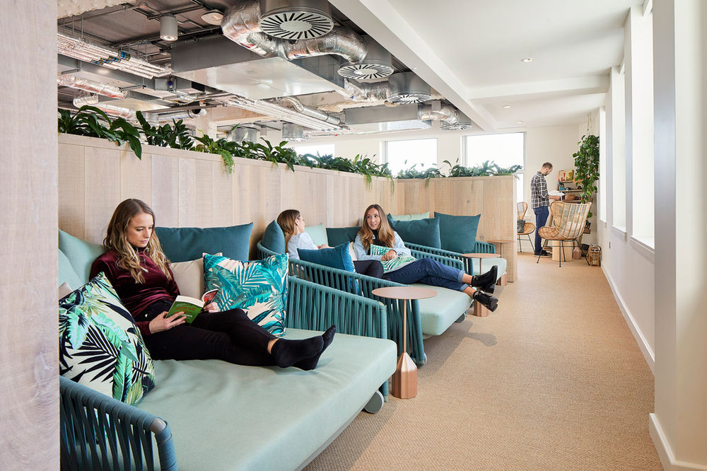 Spotify hace que sus oficinas se sientan más como en casa, ya que ...