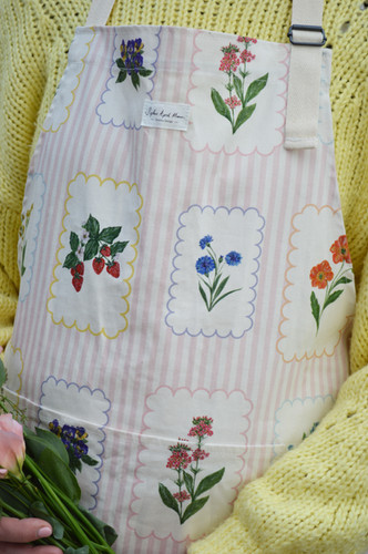 Doris Apron | Sophie April Mann