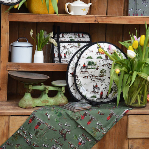 Aga Covers| The Hunt (Pair) | Sophie April Mann