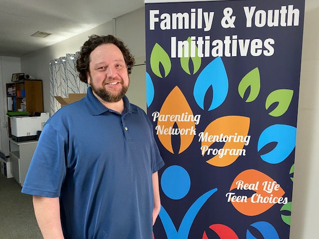 Chet Roberts uses background to reach troubled teens