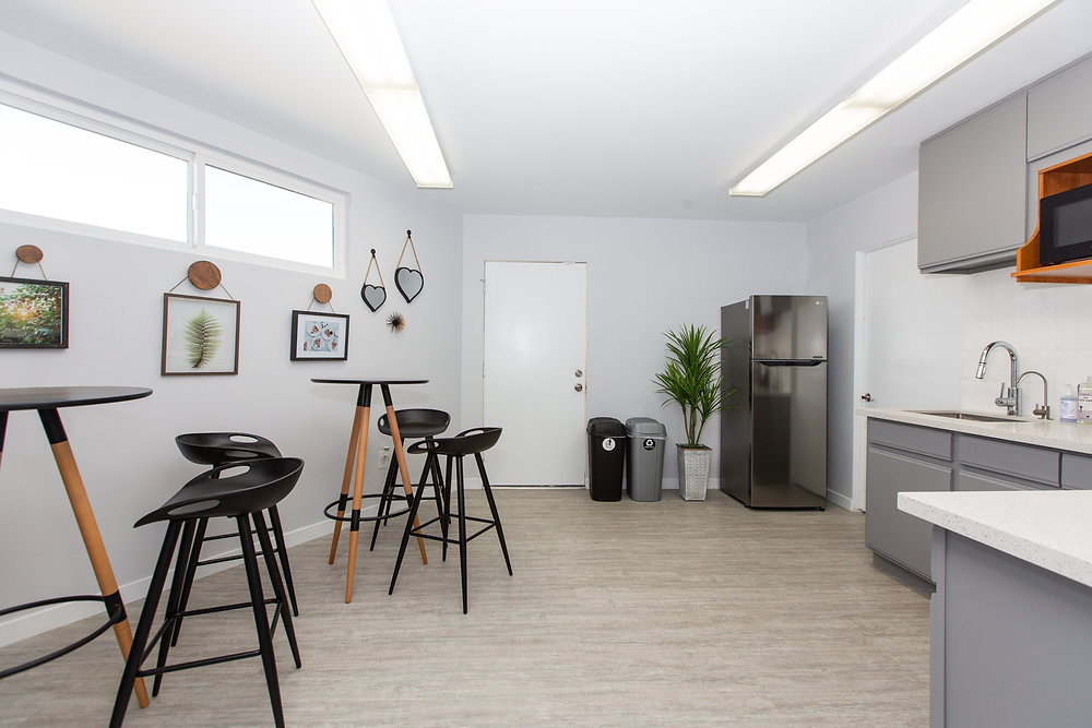 Revitalize Your Workday with ZworkSpace Communal Kitchen Revitalize Your Workday with ZworkSpace Communal Kitchen