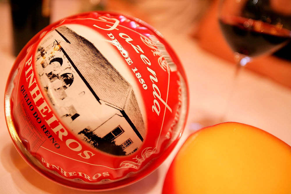 A História do Queijo Reino: Um Símbolo de Tradição e Celebração