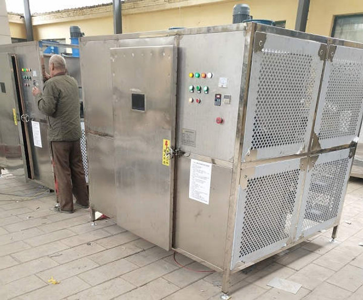 Black soldier fly larvae drying microwave dehydrator mealworm insects ...