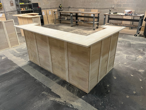 8 foot 'L' shaped bar with 2 level bar top and included shelving ...