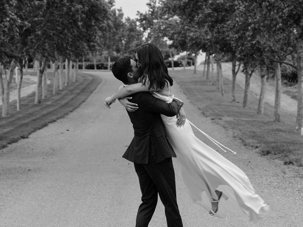 Expert Tips for Finding Wedding Photographers Near Me