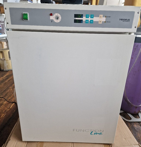 Heraeus BB16 Function Line CO2 Incubator, 150L | UK Labs Direct Ltd