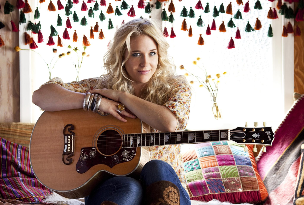 Catherine Britt Releases Brand-New Single "I Am A Country Song"