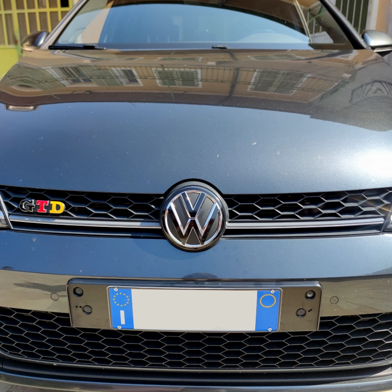 GOLF MK7 - RELIEF FRONT EMBLEM KIT | ST1CKERSGT