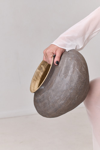 Obsidian Vase | Cotta