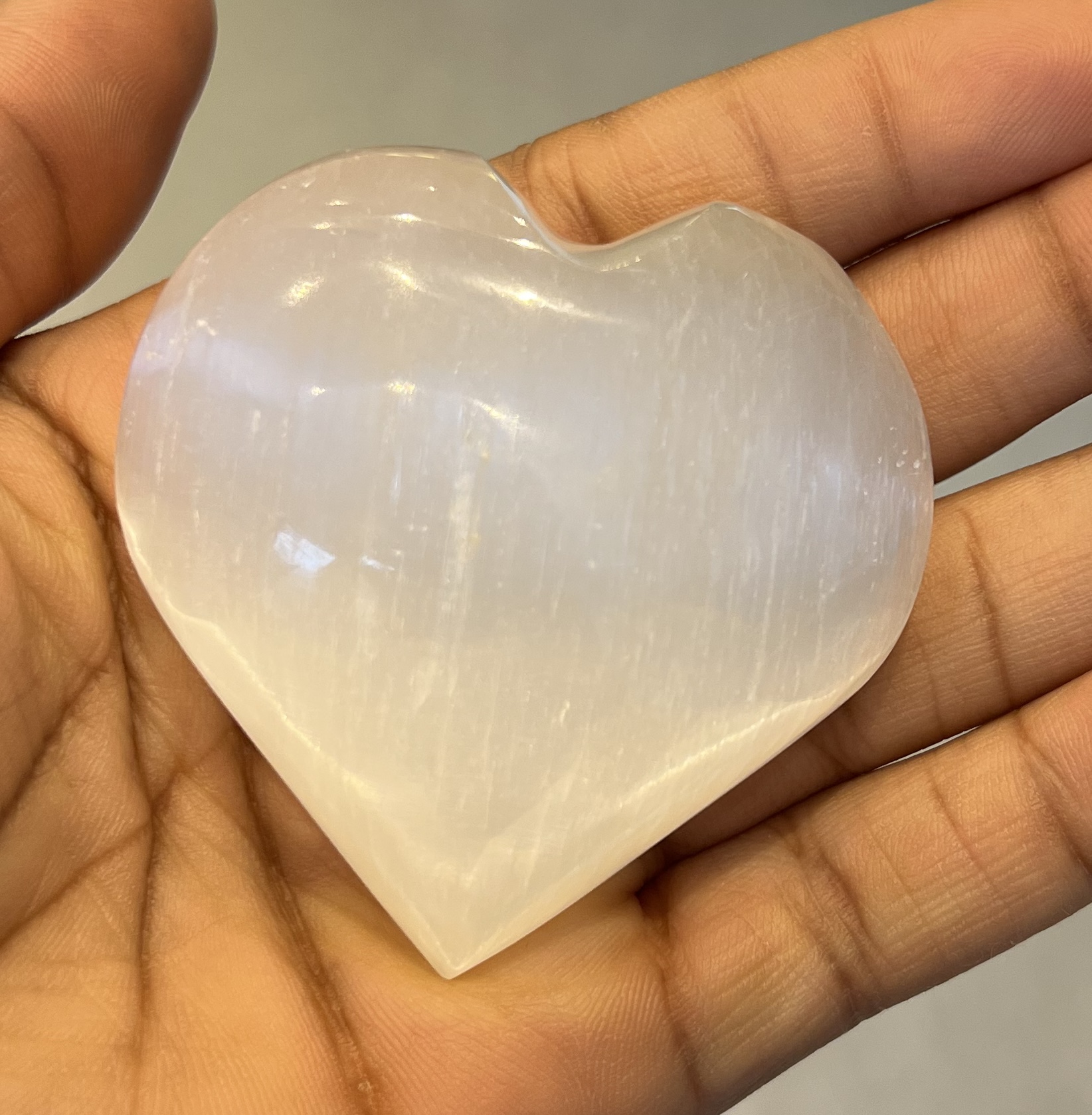 Selenite Heart. Rocks & Geodes Home Décor etna.com.pe