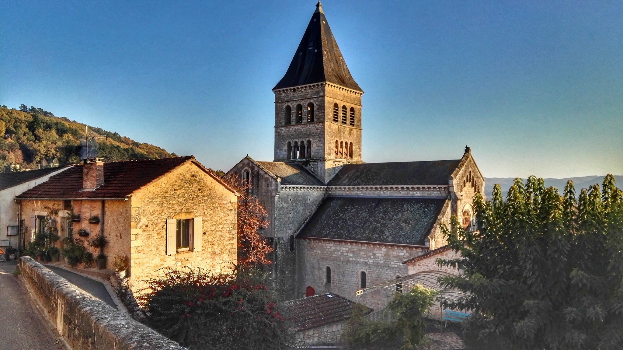 Crypte | Occitanie | Duravel46, vignoble, mairie, duravel, lot