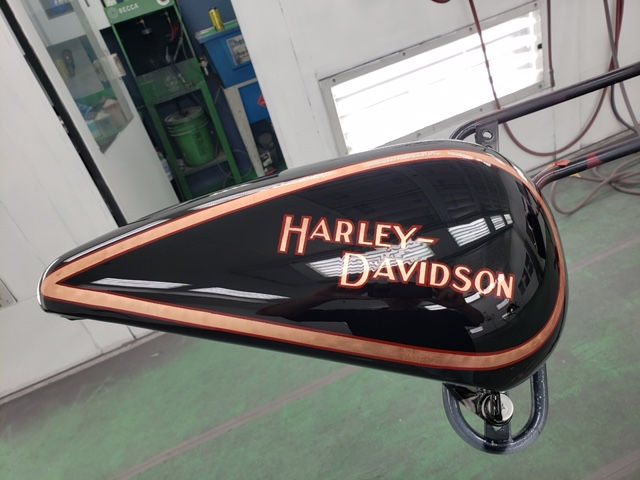 Copper Leaf Lettering & Pinstriping by Kerry Buckley | K&M Signs