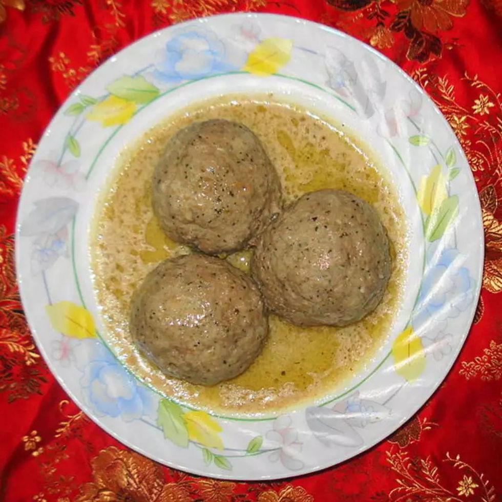 Famous Dishes of Kashmir Must Try Street Foods and Seasonal Delicacies