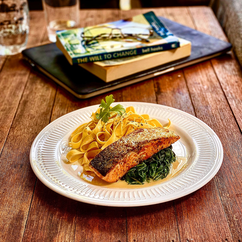 Pan Seared Salmon Fillet with Creamy Garlic Tagliatelle