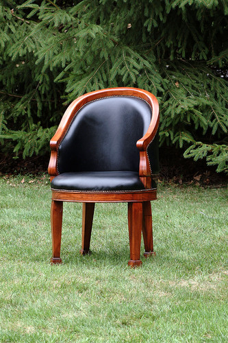 REAGAN CHAIR | Resolute Desk