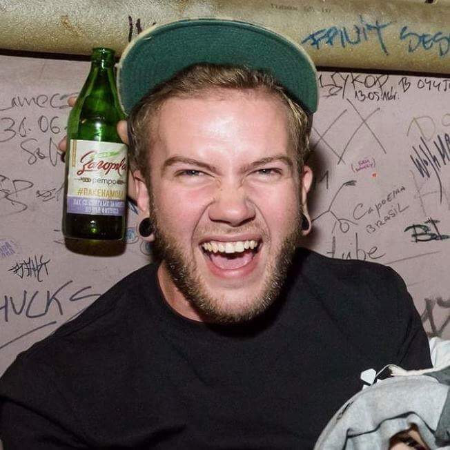 Димитър: 9 въпроса към Wrong Fest