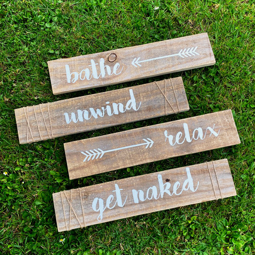 Bathroom signs (set of 4) | squiggle-art