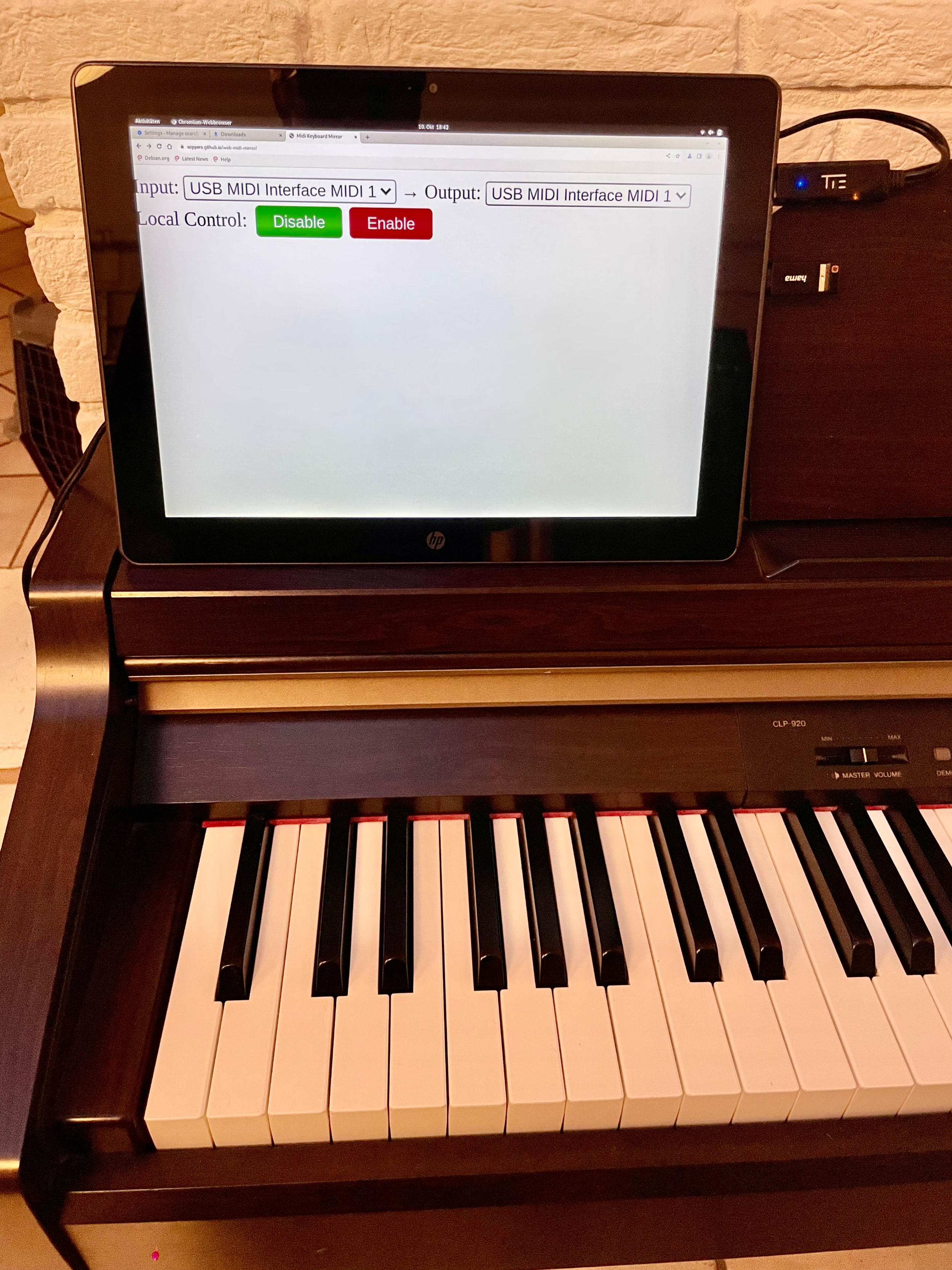 How to mirror the keyboard on digital pianos via software
