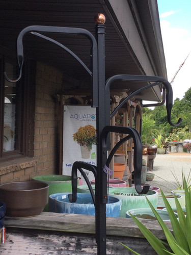 Modern Farmhouse 4-Way Hanger | Plumline