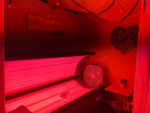 RED LIGHT THERAPYBED ( See Pricing Options ) | tan by the sea