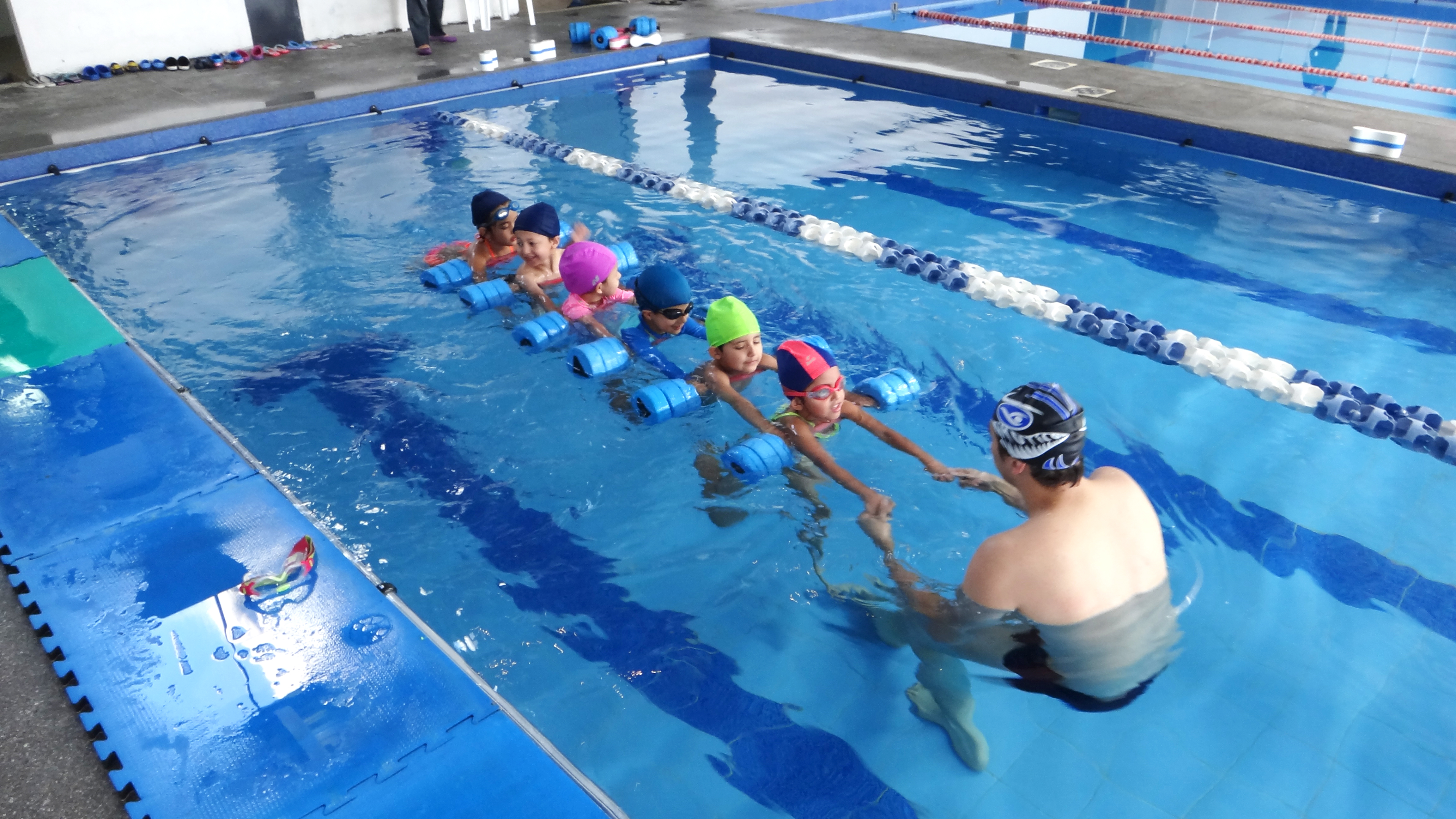 NIÑOS Y JÓVENES | cursosnatacion