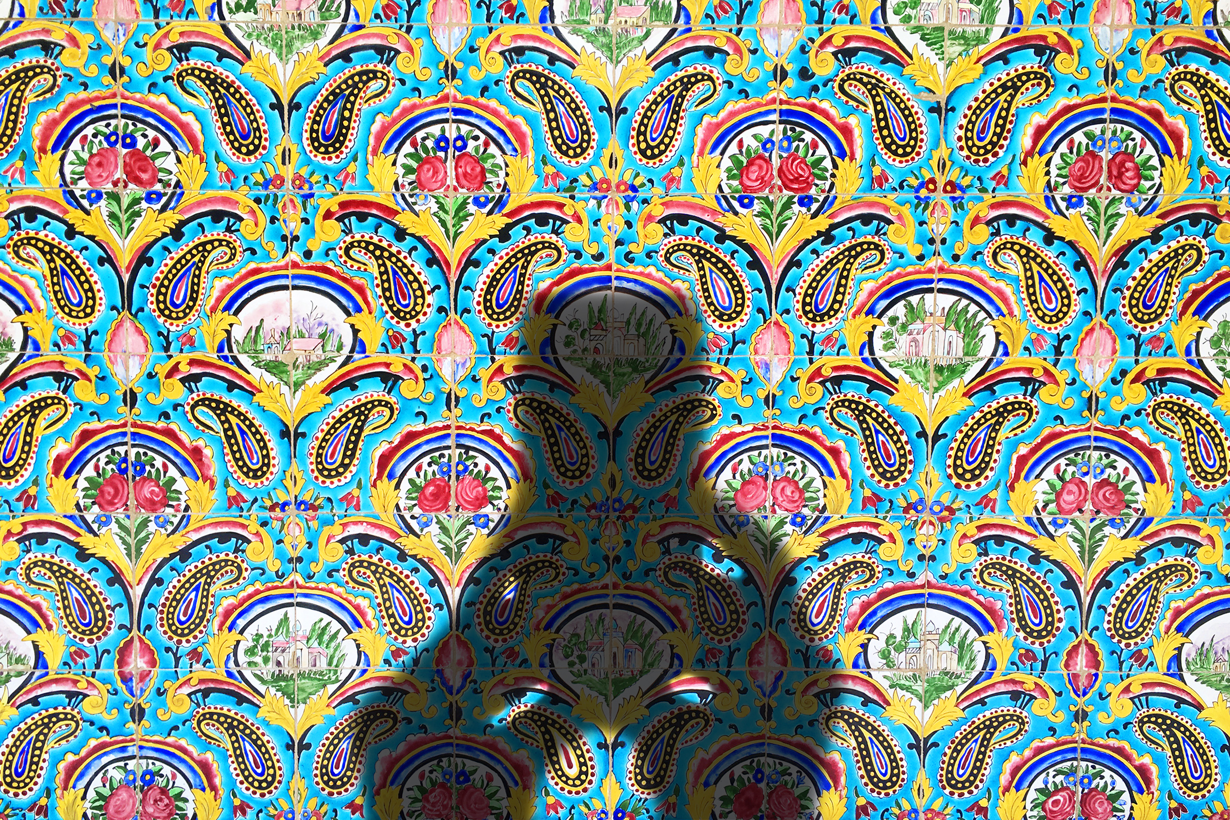 Esmeralda Kosmatopoulos | Foreign shadow