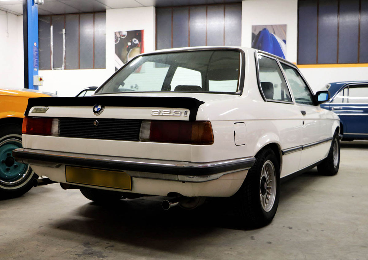 VENDUE - BMW 323i 1982 ( E21 )