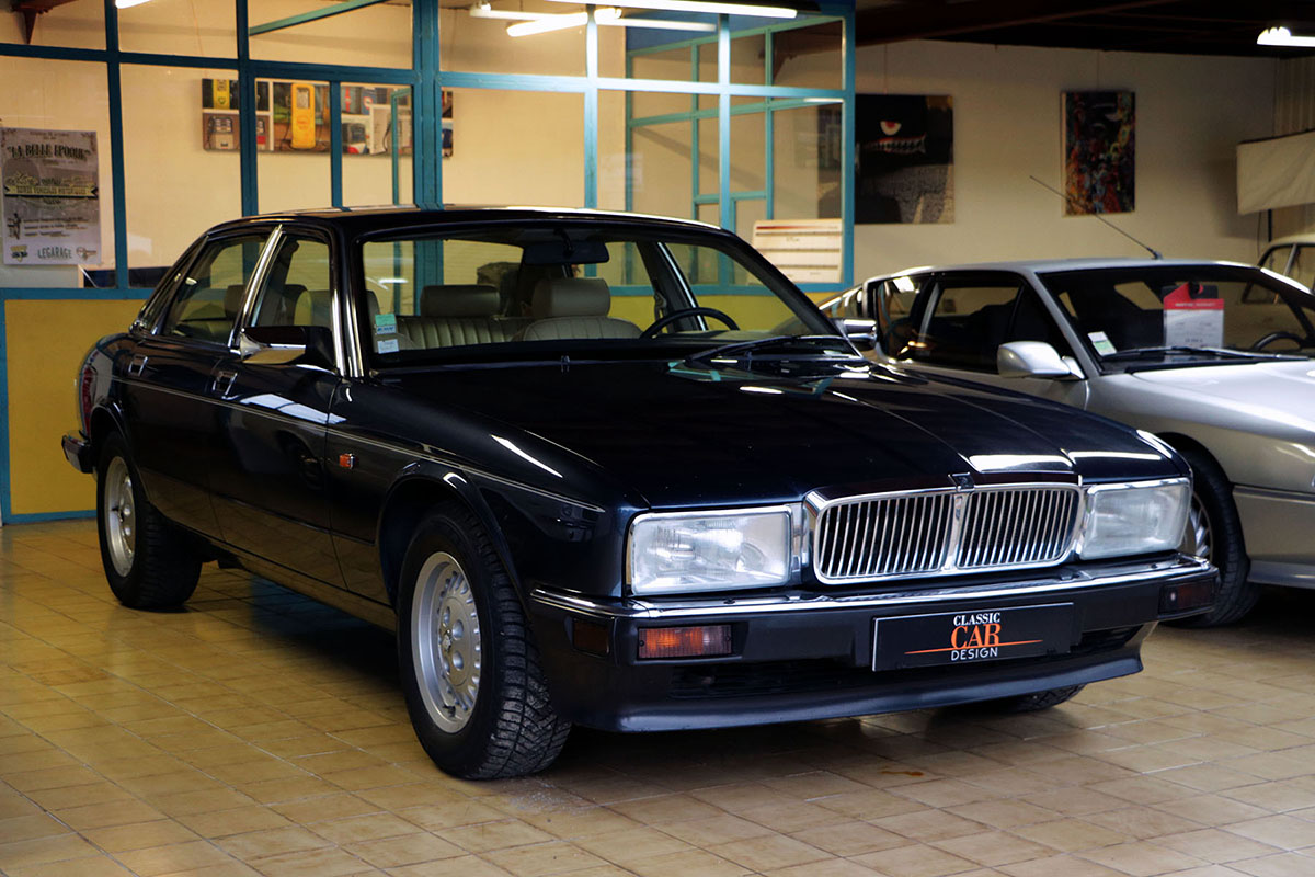 A VENDRE - JAGUAR XJ40 3.2