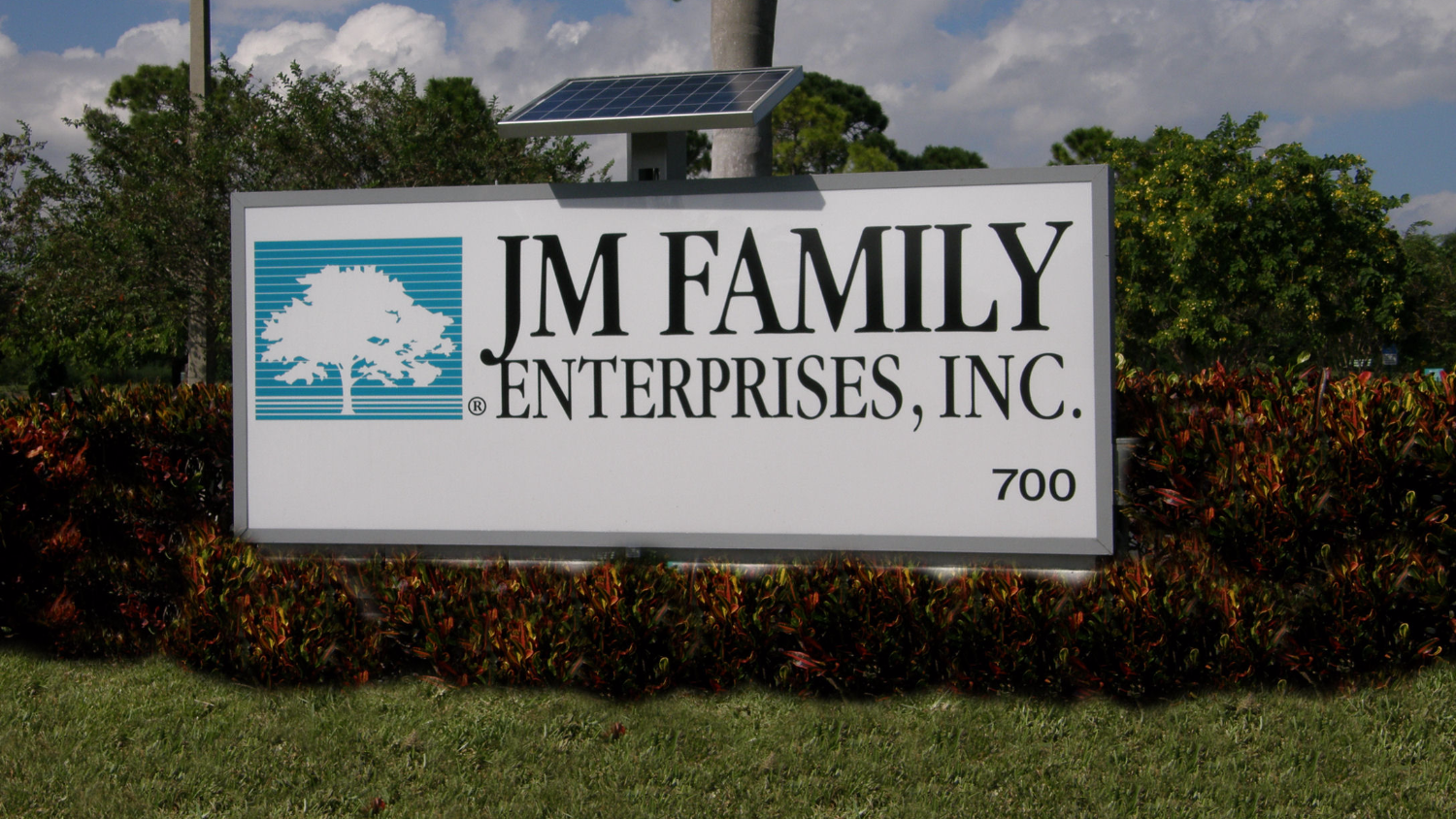 Solar Business-Front Sign and Security Lighting