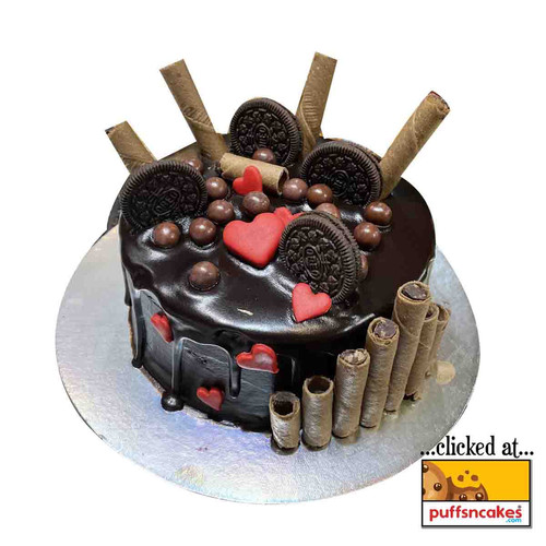 (1035) Chocolate Loaded General Cake | puffsncakes.com | 1320/-