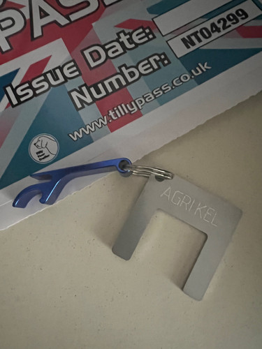 The Tilly Towing eye gauge | website