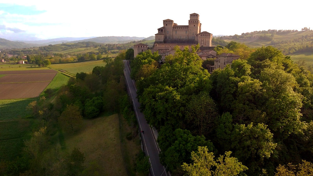 Cosa vedere a Torrechiara: un castello incantato e un percorso ...