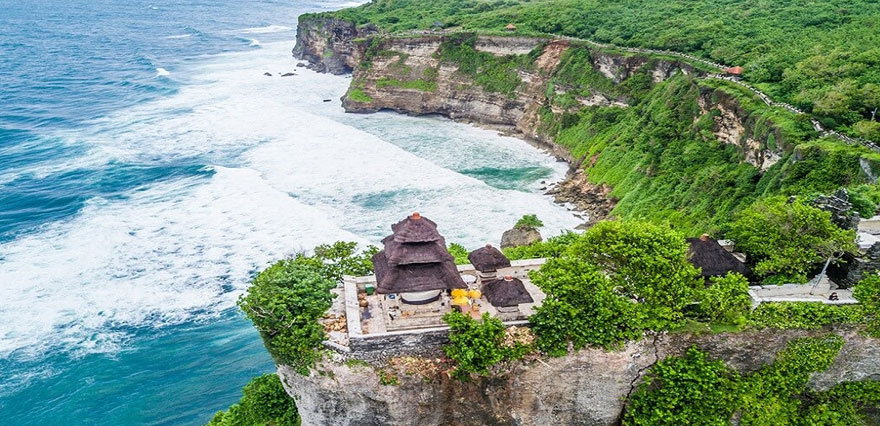 What to do in Uluwatu?