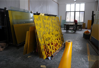 Glass vertical cutting plotter