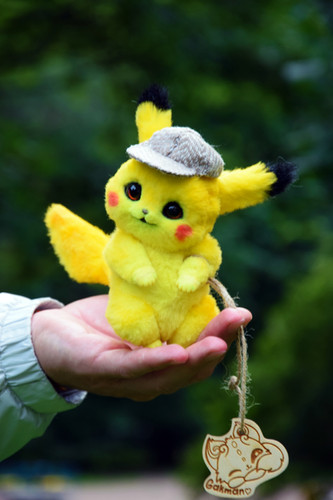 Tiny Detective Pikachu | Gakman Creatures