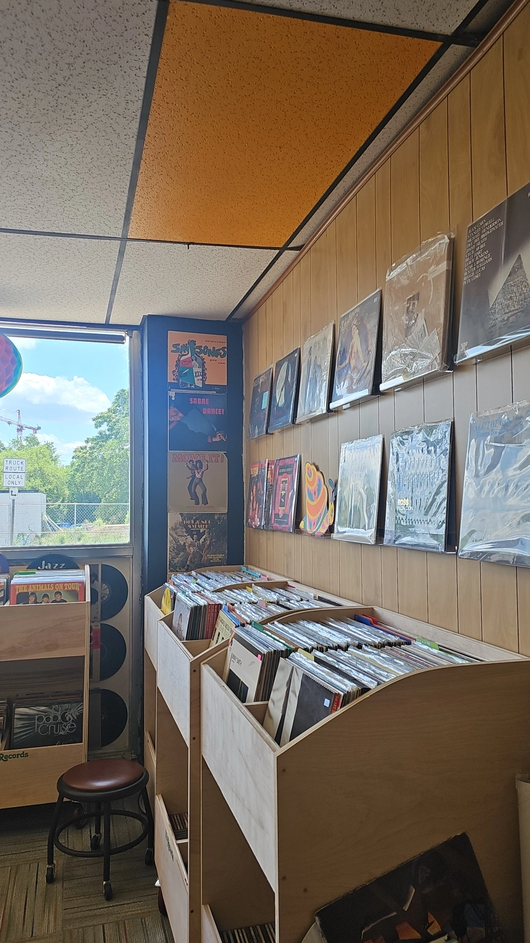 Sound Off Records & Hi-Fi