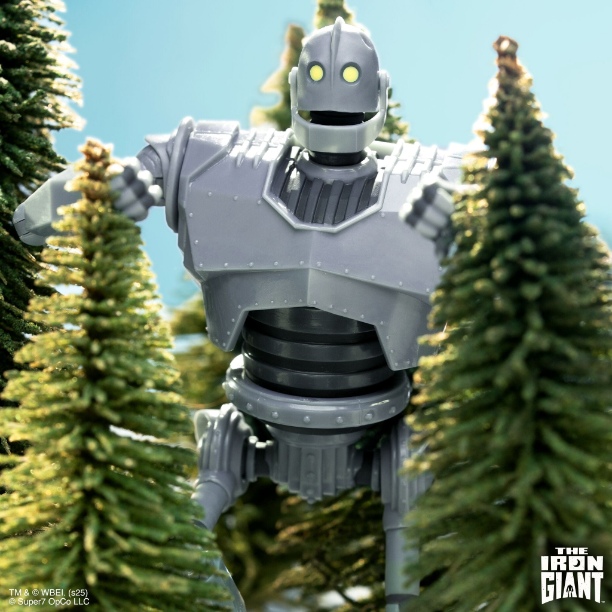 Super7 Deluxe Iron Giant release