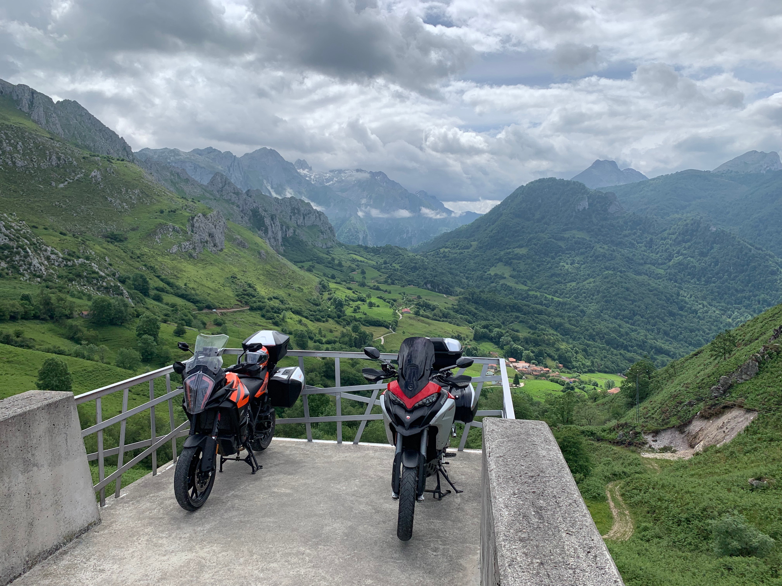 Traversée des Pyrénées | Discover Tours