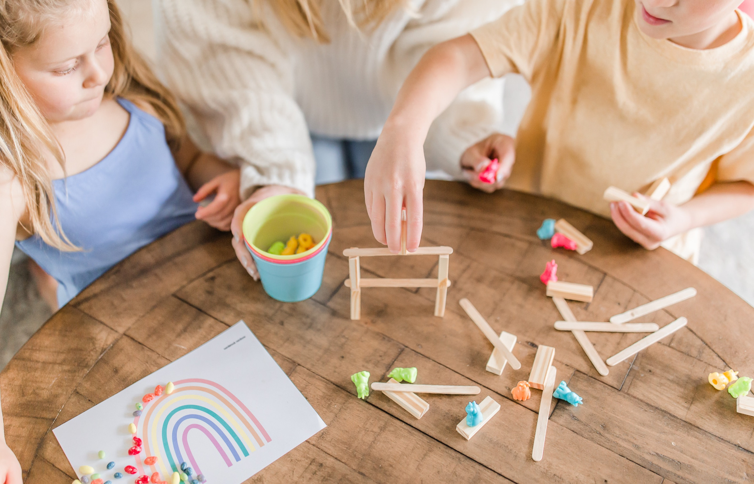 stay at home activity mom I Simple play-based learning for kids