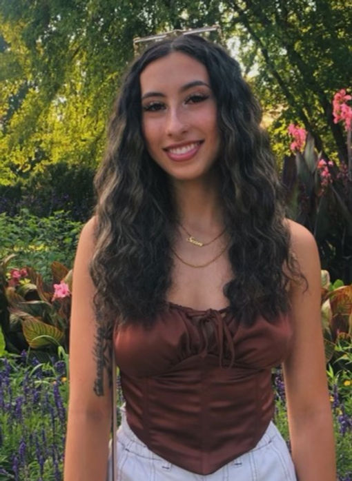 Daniela:Alumni