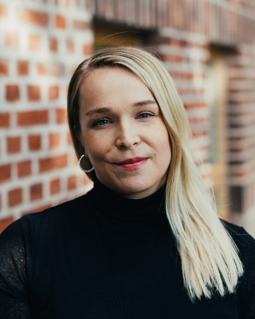 Talstila, Minna | Momentum Kirjat