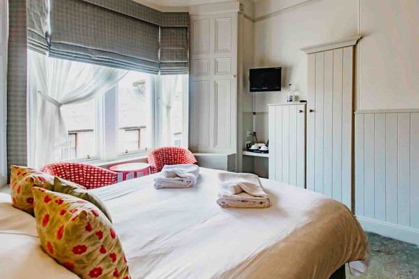 Book a Room | Coorie Inn Restaurant Hotel | Crieff Perthshire