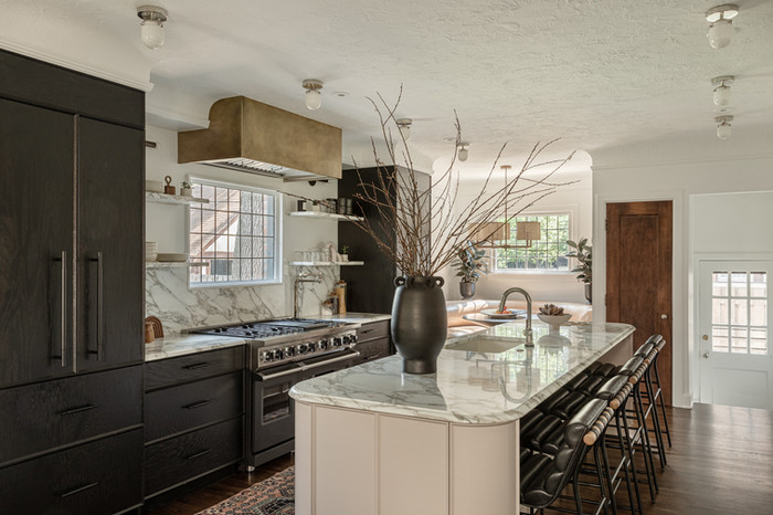 MODERN TUDOR | PARINI